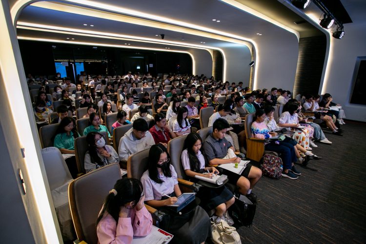 ภาพบรรยากาศงาน Sahapat Admission ครั้งที่ 27 พาน้องพิชิต TCAS - We By ...